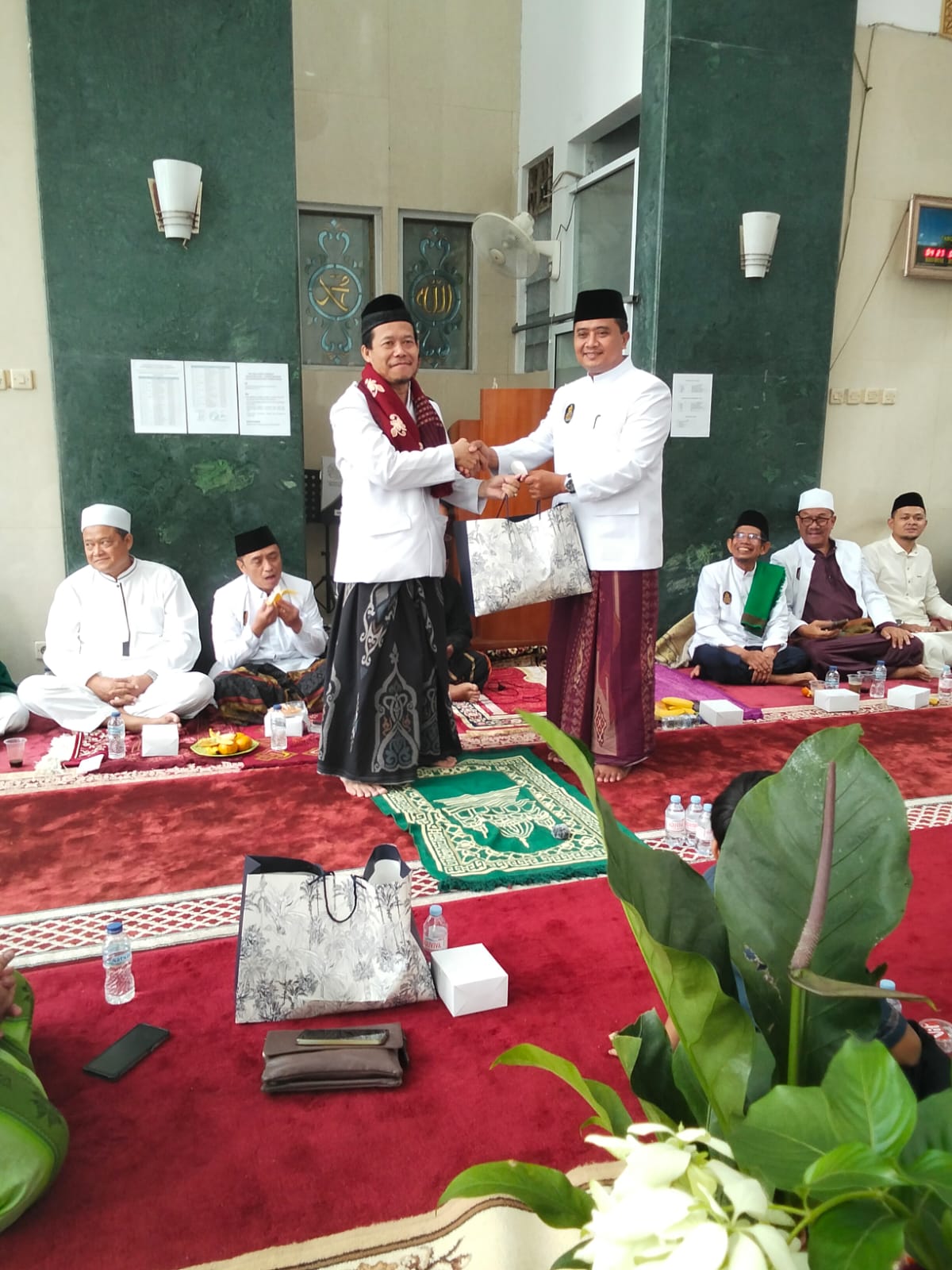 Masjid Jabal Nur Cluster Harmonia Vila Pamulang Peringati Maulid Nabi Muhammad SAW - Beritatangsel