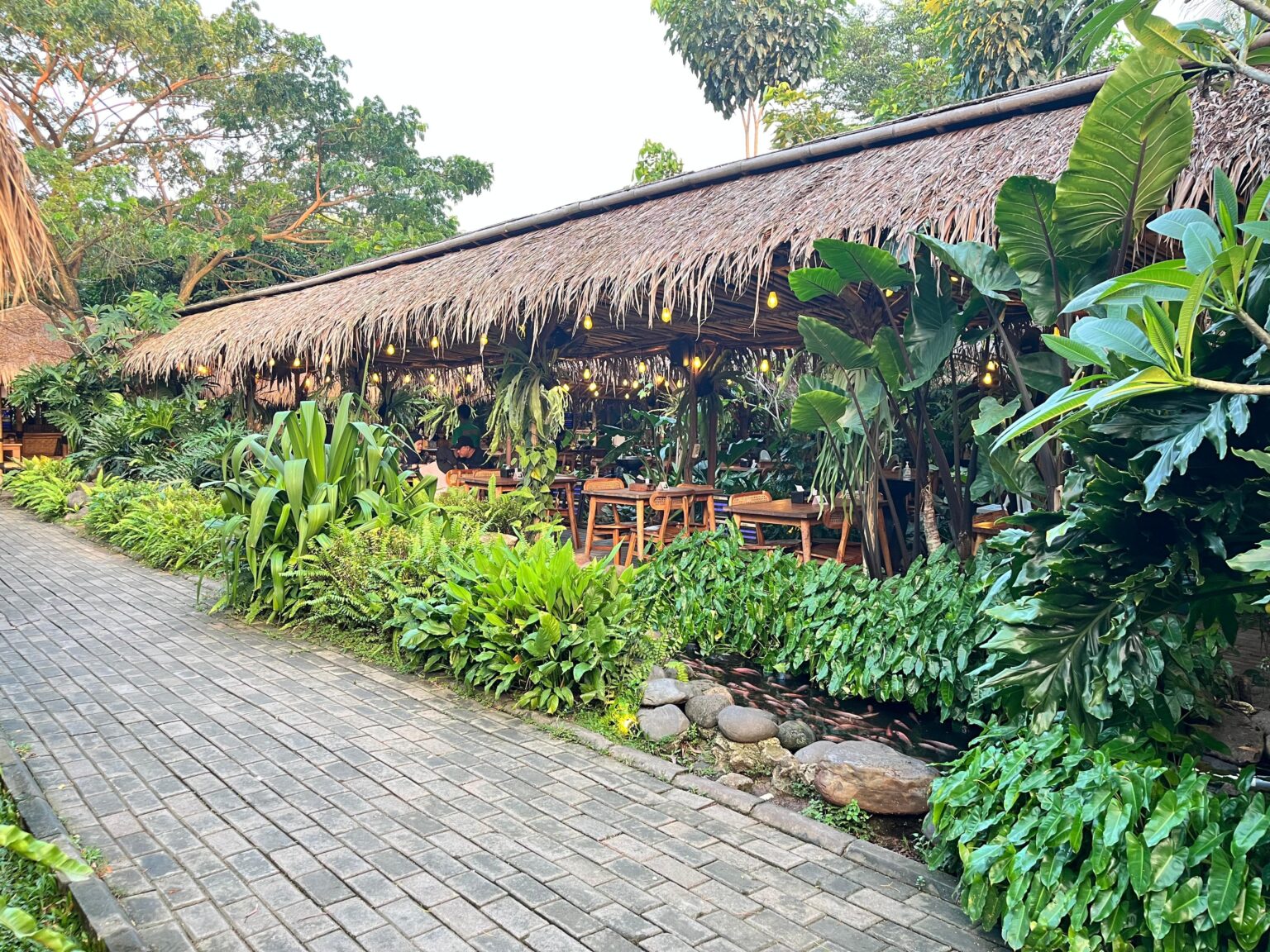 Omah Badok, Rekomendasi Makanan Nusantara yang Wajib Dicoba di Tangsel ...